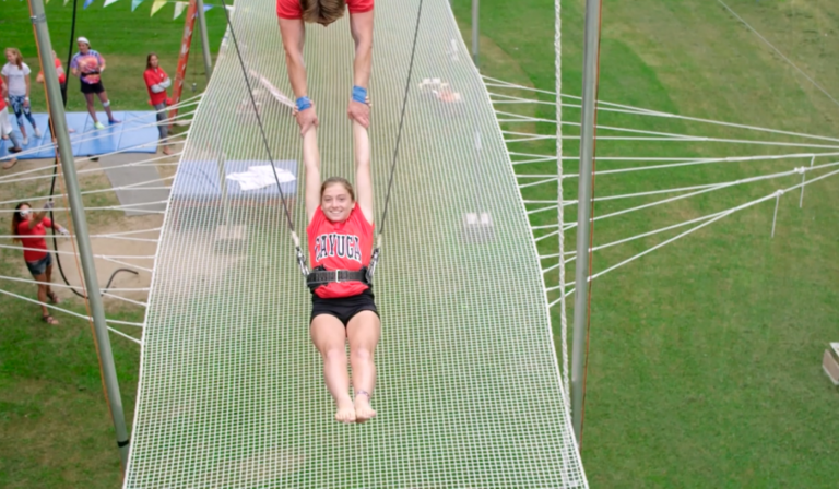 FLYING TRAPEZE PROGRAM