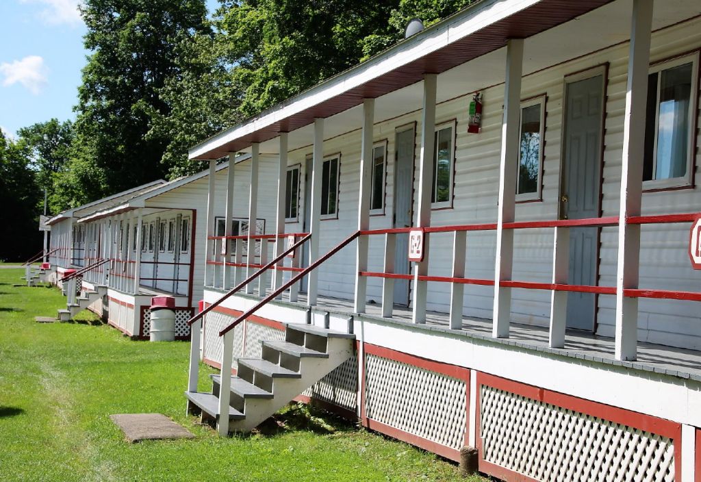 CABIN ACCOMMODATIONS